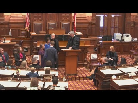 Georgia's new chief justice sworn in - YouTube