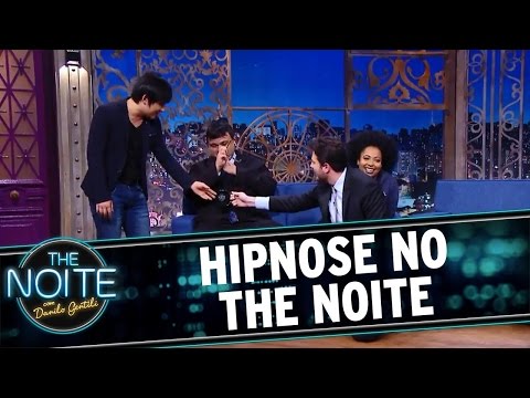 The Noite (24/06/16) - Hipnose no The Noite
