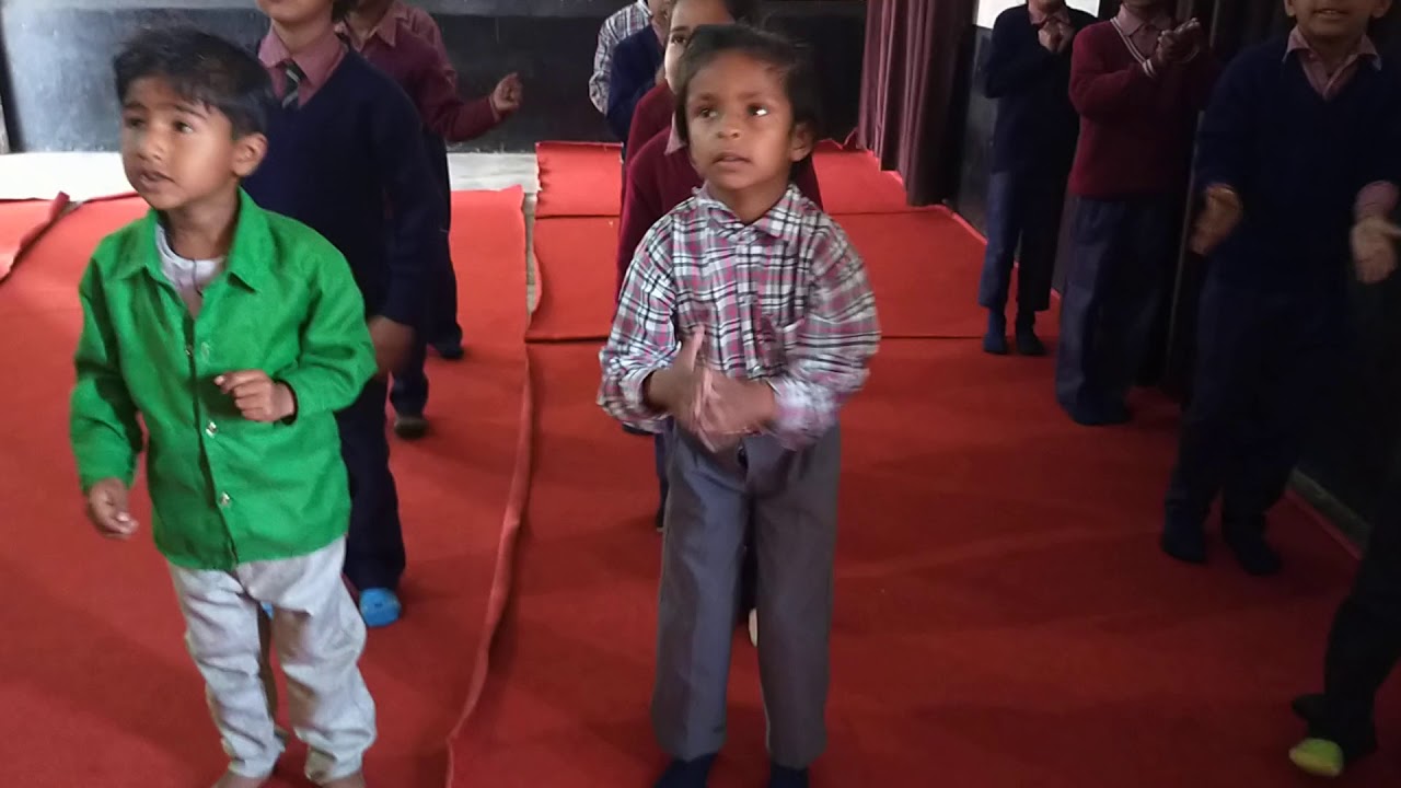 Chote Bache poem p activity krte hue - YouTube