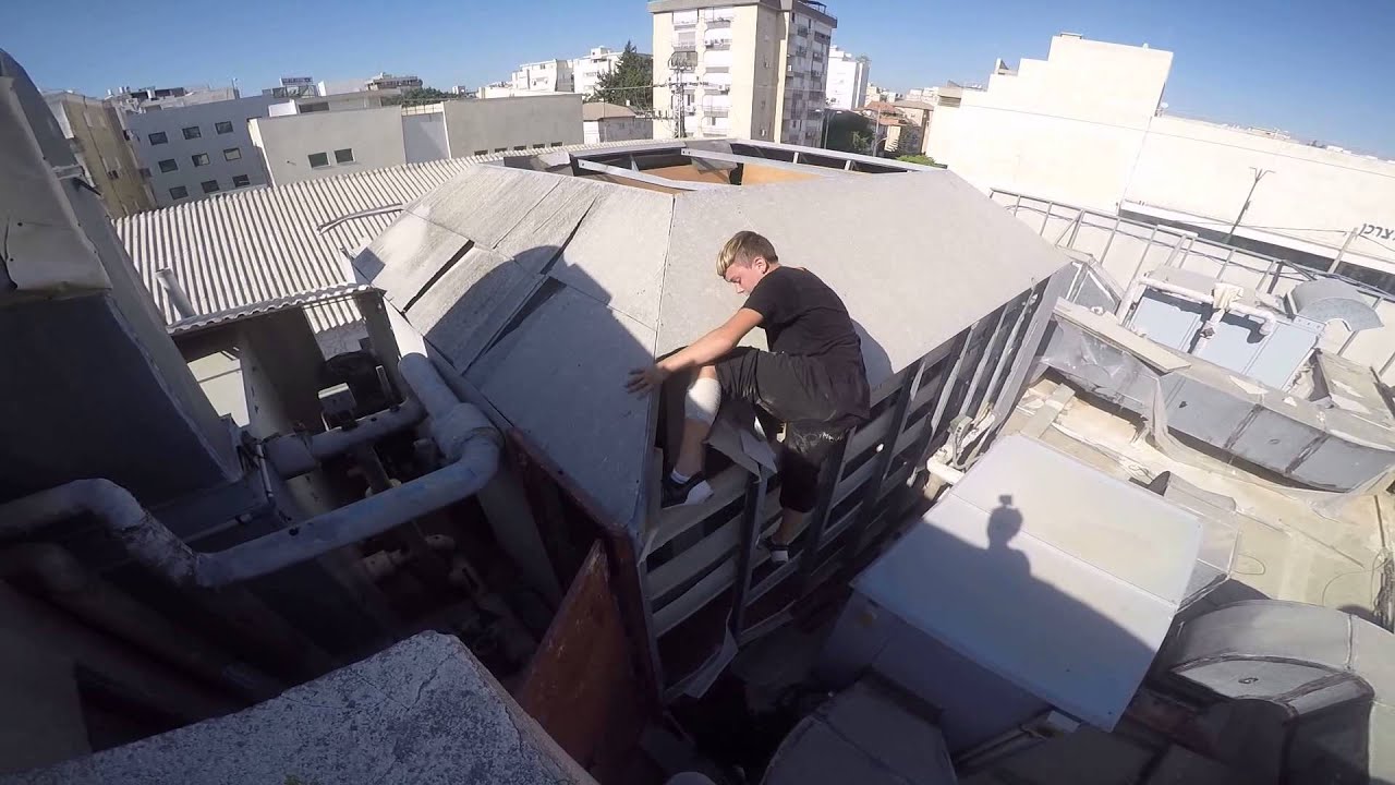 ROOF PARKOUR FAIL ACTION - YouTube