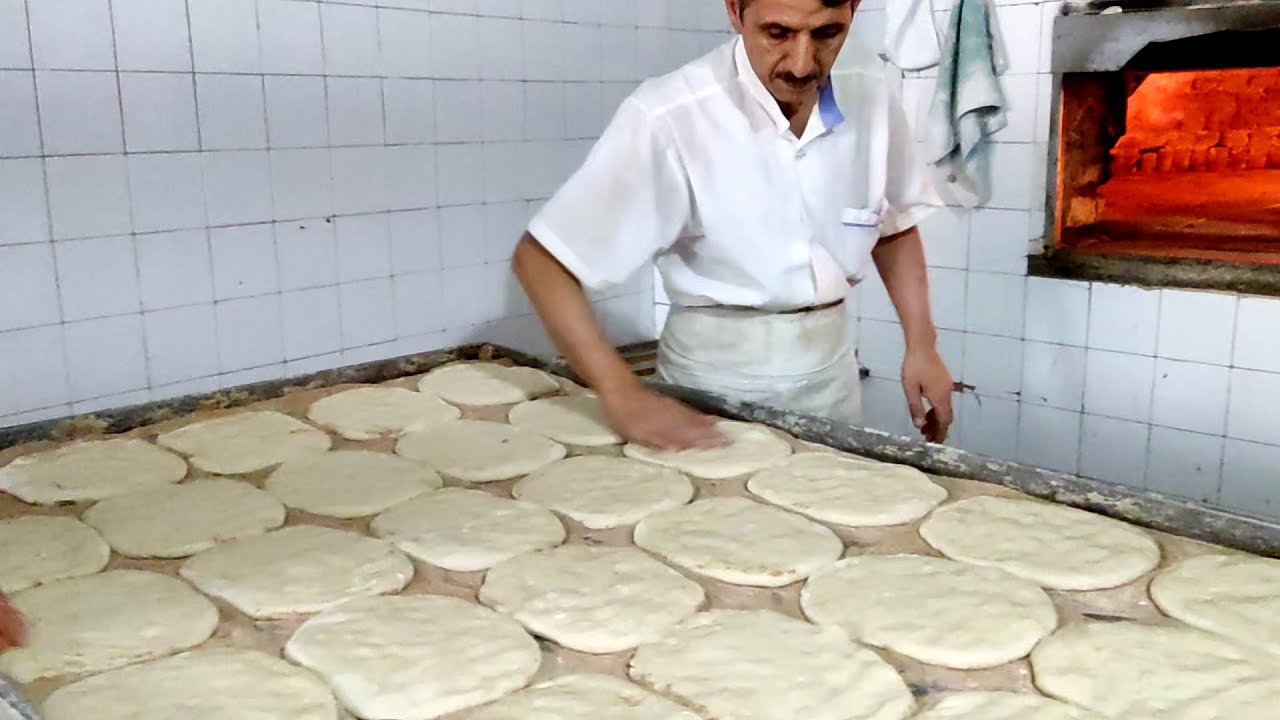 Baking Iranian Barbari Bread| Traditional Bread of Tehran| Cooking ...