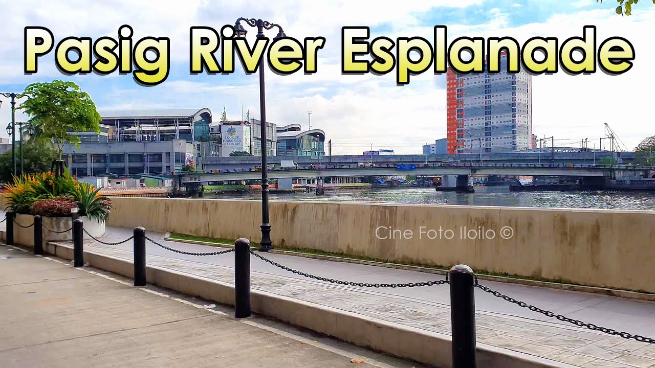 Pasig River Esplanade & view of Manila Post Office (Muelle Del Banco ...