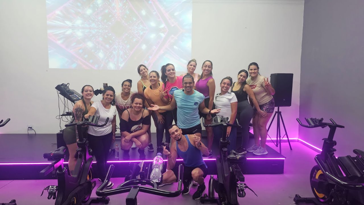Studio Bike Pop está ao vivo! - YouTube