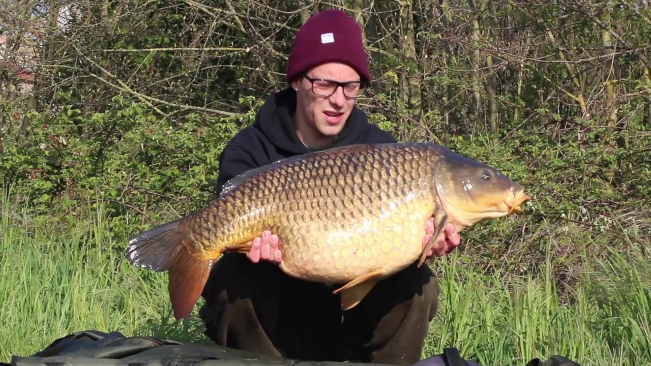 2 carp products on tour frankrijk april 2017 - YouTube