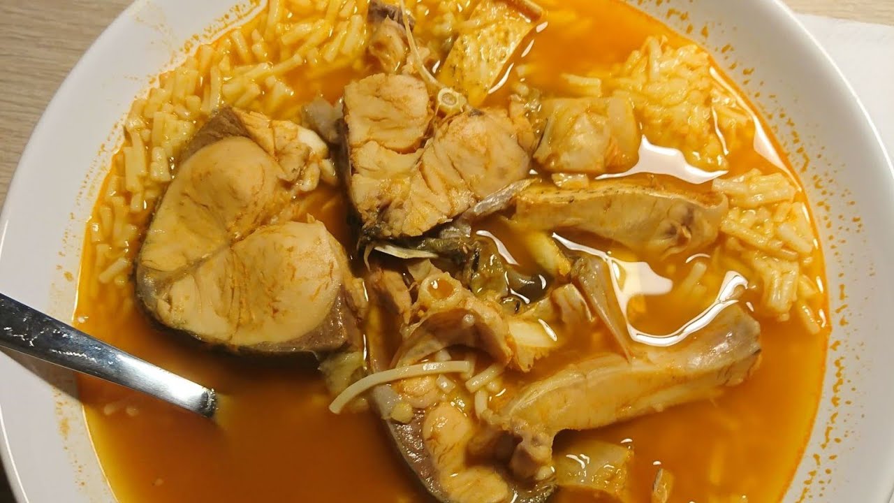 Hungarian Fisherman's Soup Recipe - Halászlé Recept - YouTube