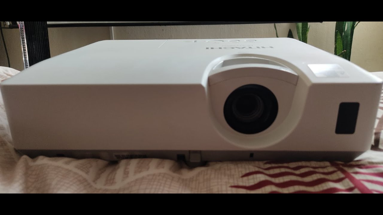 PROYECTOR Hitachi CP-WX3030WN-Proyector LCD-3000 Lumens - YouTube