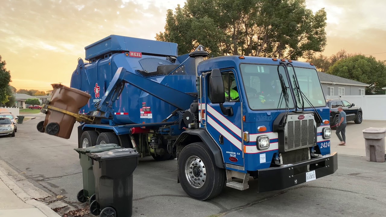 Republic Services Truck 2424: My New Yard Waste Truck - YouTube