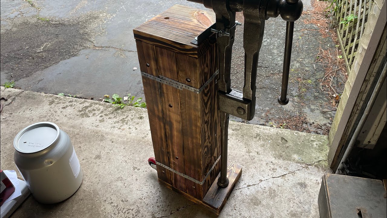 Post Vice / Leg Vice Stand - complete build! - YouTube
