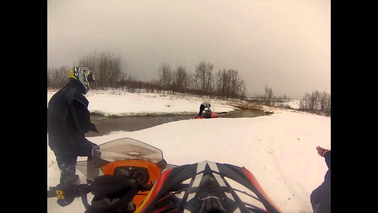 UP Michigan snowmobiling - YouTube