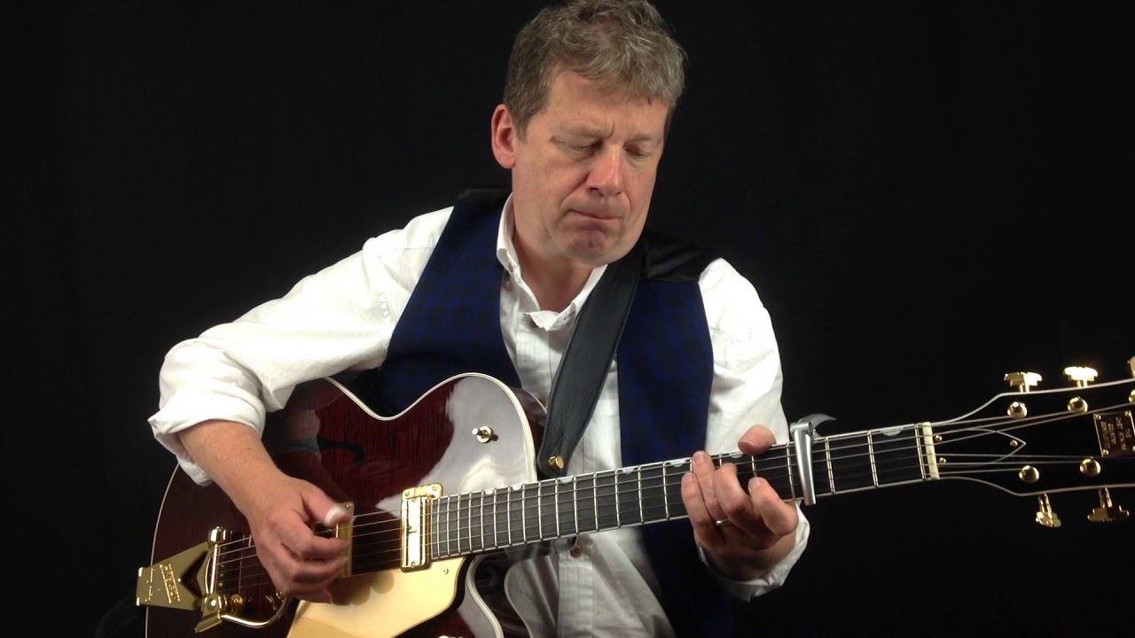 Chet Atkins' Winter Walkin' (cover by Matt Cowe) - YouTube