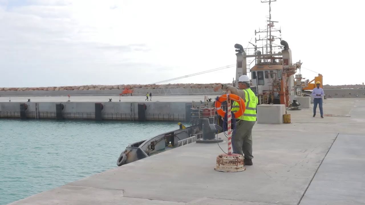 Dekeda Garacad - Diyaar Garowga Xarig-jarista oo Socda . - YouTube