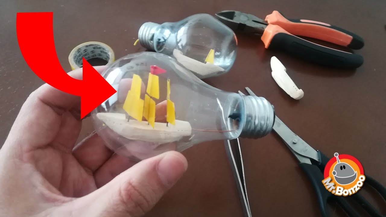 Barquitos en una bombilla o foco reciclado - YouTube
