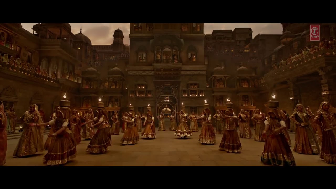 Gumar gumar padmawat movi song - YouTube