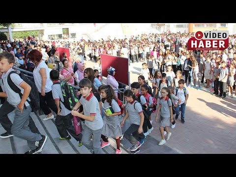 Öğrenciler için okul zili çaldı