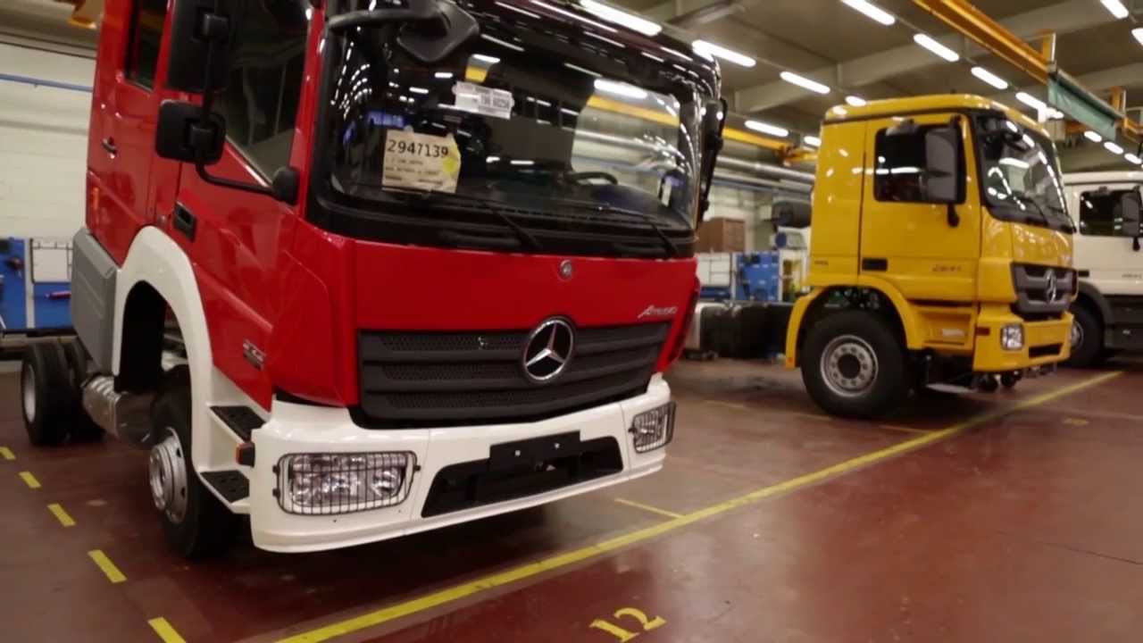 Mercedes-Benz Commercial Vehicles - Studio 1 - Atego crew-cab ...