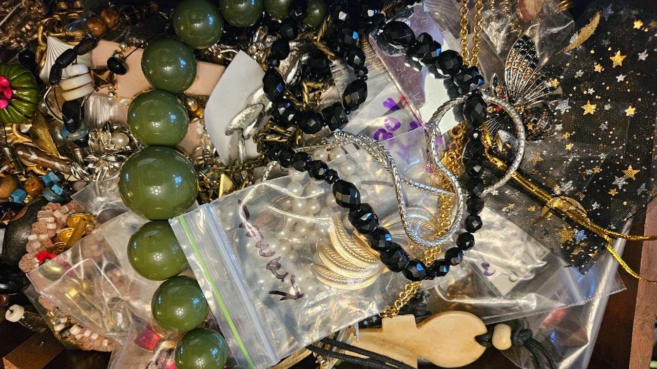 LIVE AT 5 JEWELRY AUCTION VINTAGE COSTUME LOW STARTS, BIN FUN!! - YouTube