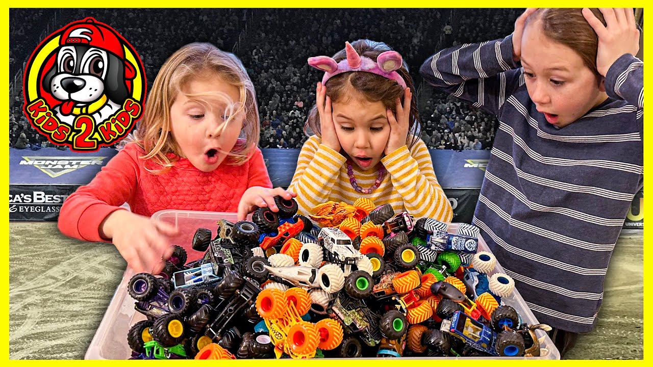 OUR 16 FAVORITE MONSTER TRUCKS - Who's the Fastest?! (Monster Jam Vs ...