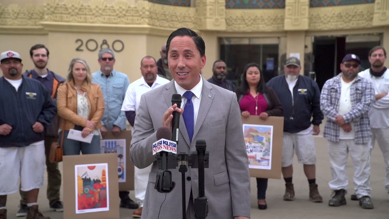 MAYOR GLORIA BALBOA PARK RENAISSANCE TOUR - YouTube