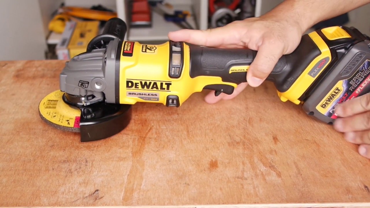 Esmerilhadeira a bateria 60V Flexvolt DCG414 da Dewalt - YouTube