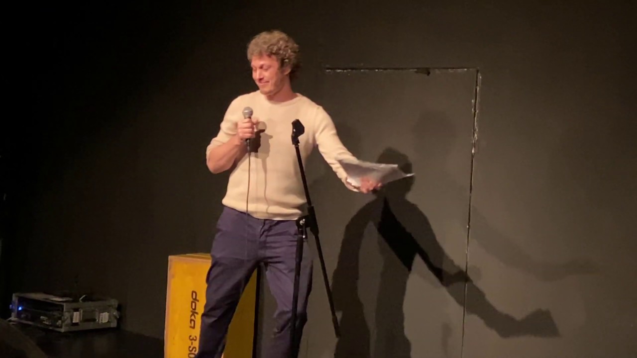 My first Stand-up comedy performance - Open MIC Vienna 17.2.20 - YouTube