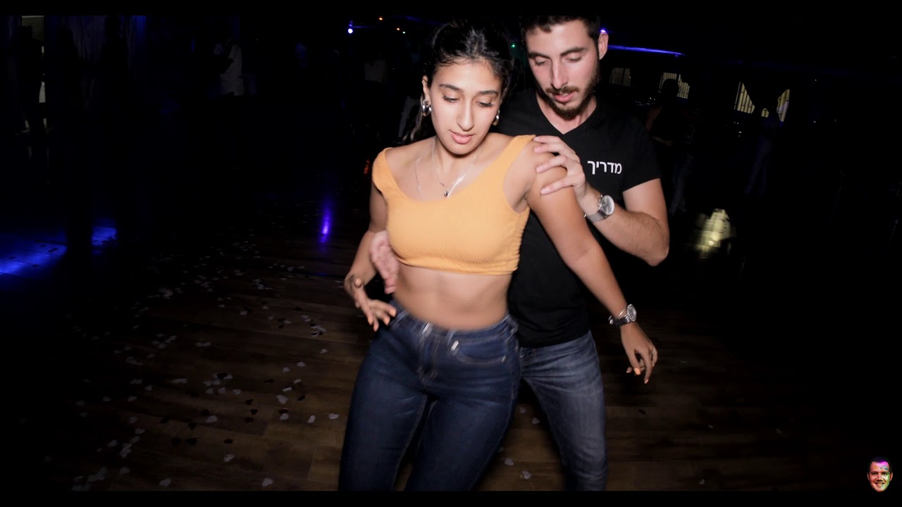 Shahaf And Hadar 4K! @Social Sensual Bachata Dance [Hasta Cuando] - YouTube
