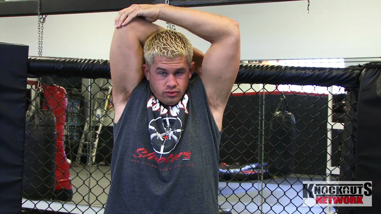 Stretch your Muscle taught by Undefeated MMA fighter - YouTube