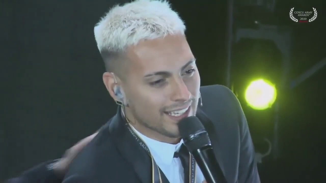 COSCU GANA EL PREMIO A STREAMER LEYENDA Y SE EMOCIONA - COSCU ARMY ...