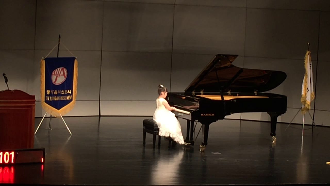 엠스토리음악학원 - 2017 강은서 중앙콩쿨 - Frank Lynes Op.39 No.1 - YouTube