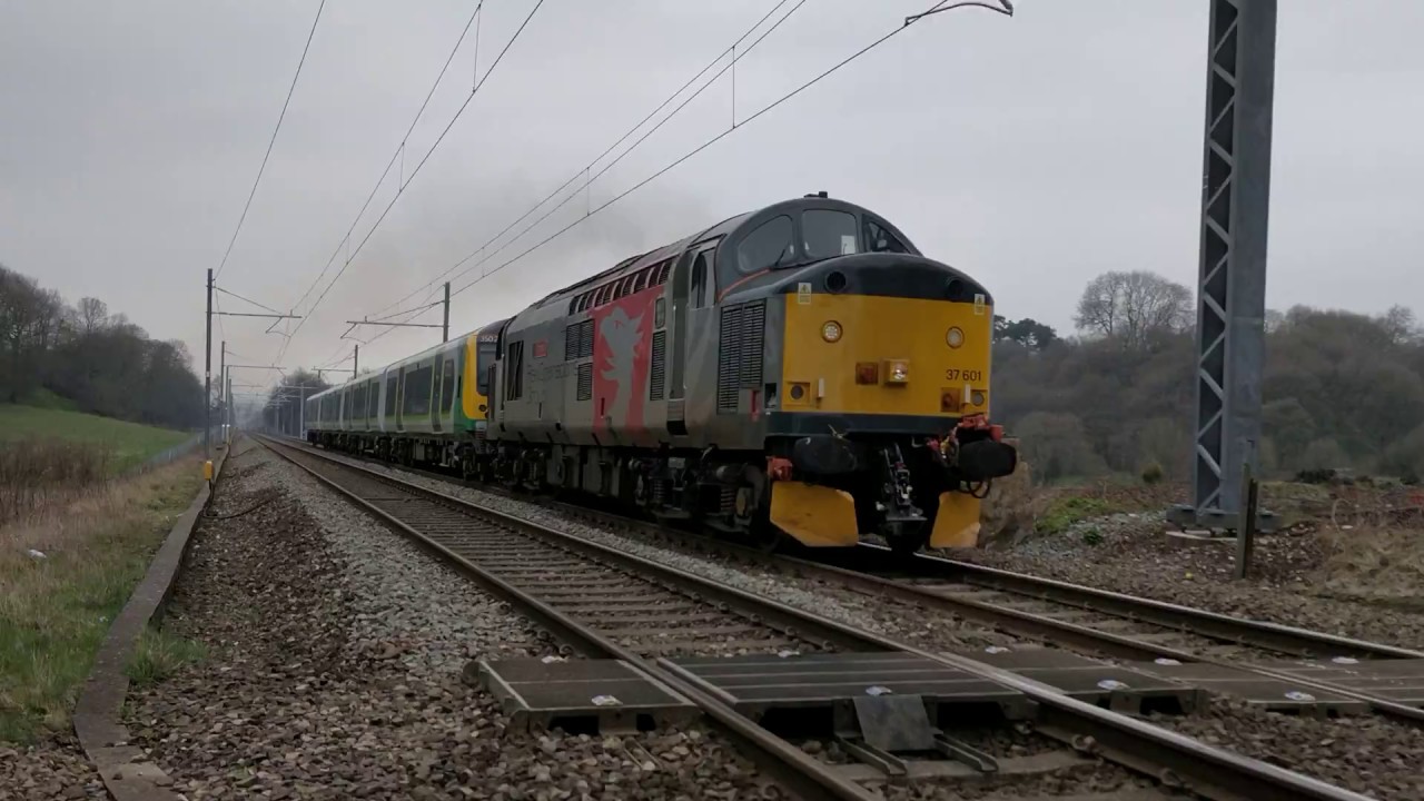 Class 37 37601 taking EMU stock 350263 up the lickey bank - YouTube
