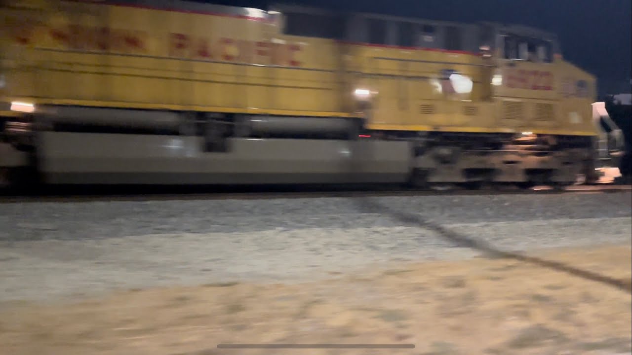 Union Pacific new paint scheme leading (part 61) - YouTube