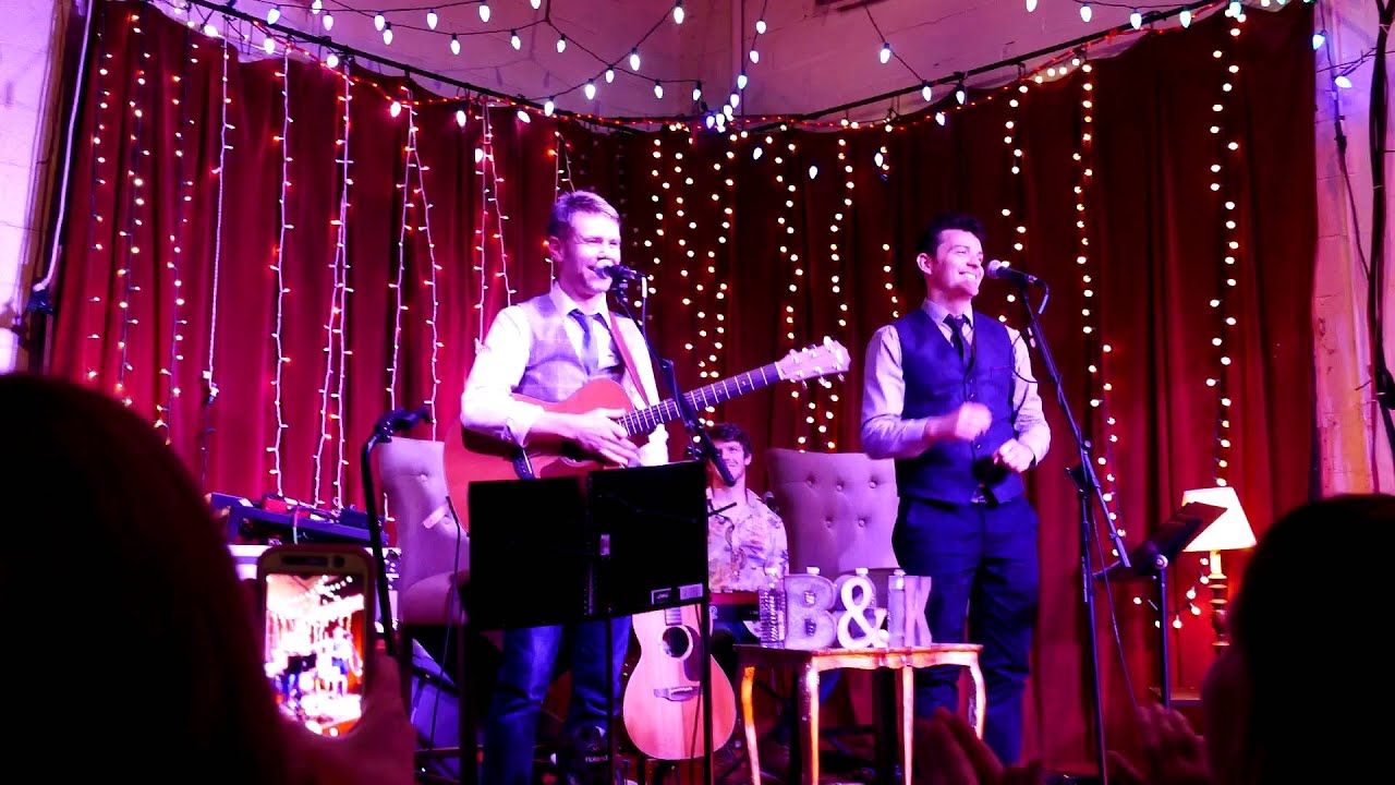 Neil being Neil.....Byrne & Kelly Echoes tour Red Light Cafe Atlanta 3 ...