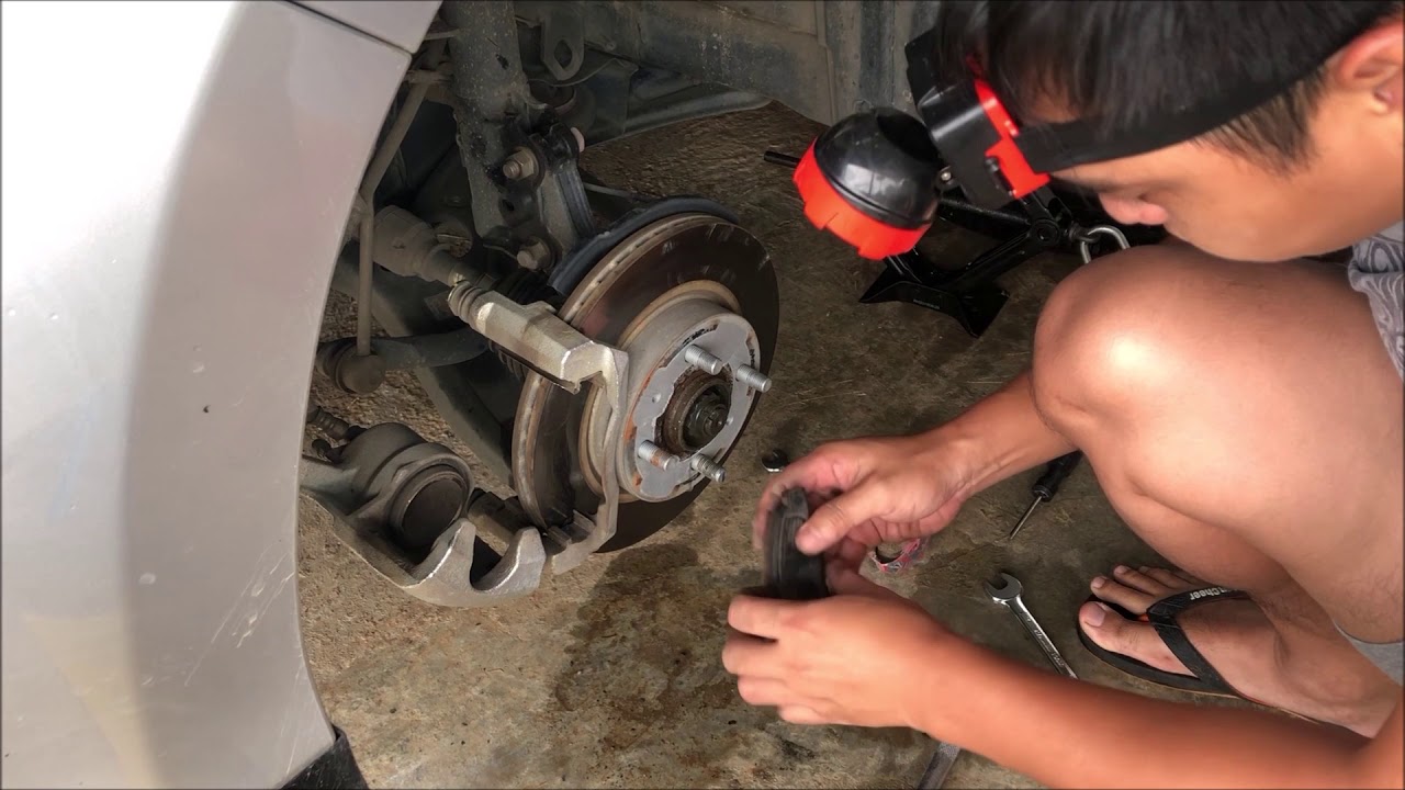 Cara Tukar Brake Pad Depan Myvi 2018 - YouTube
