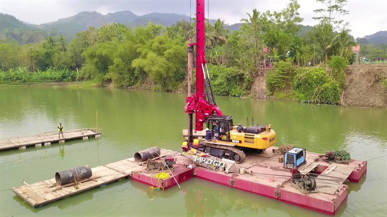 Floating Drilling Rig Sany SR155C10 Digging Deep Foundation For The ...