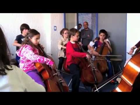 Suzuki Cello Master Classes - Group Class - YouTube