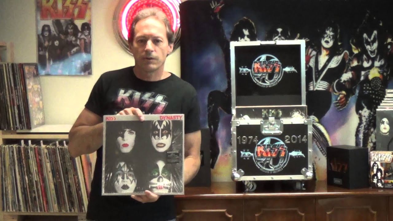 KISS / 1974 - 2014 KISS VINYL ALBUM ROADCASE BOXSET - YouTube