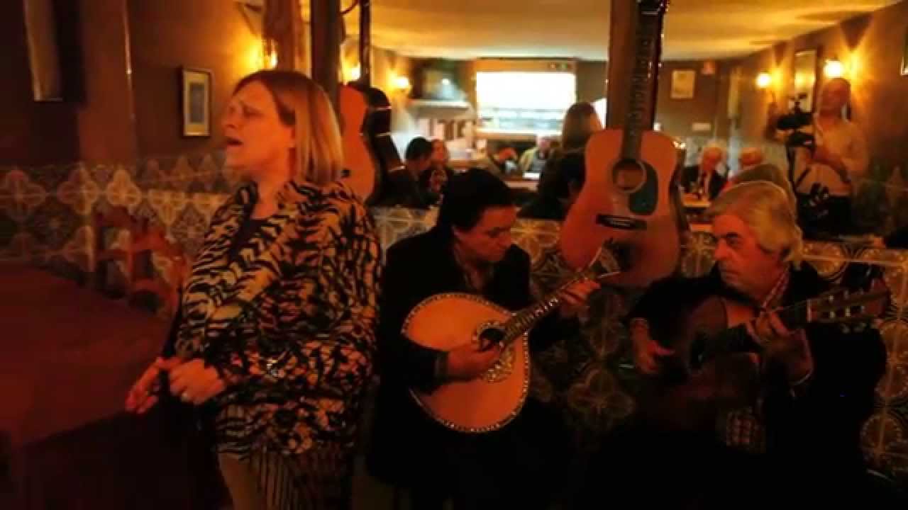 Fado, Cinda Moreira, "Xaile negro" - YouTube