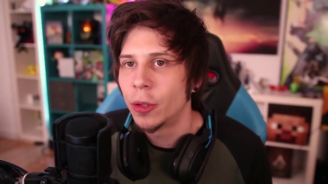 el runius se va omg el fin de todo - YouTube