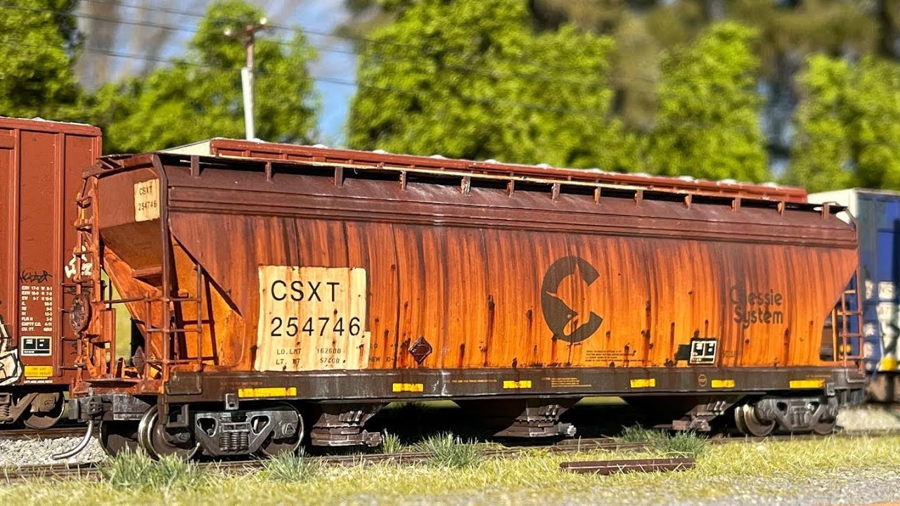 ***Weathering A Chessie System Hopper!*** - YouTube