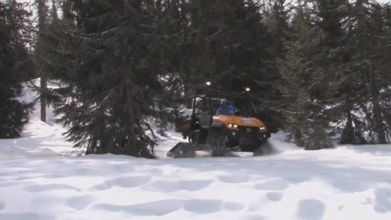 JCB 4x4 Tracked Buggy in the Snow - YouTube
