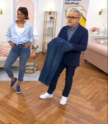 QVC model Simone modeling jeans 0200 - YouTube