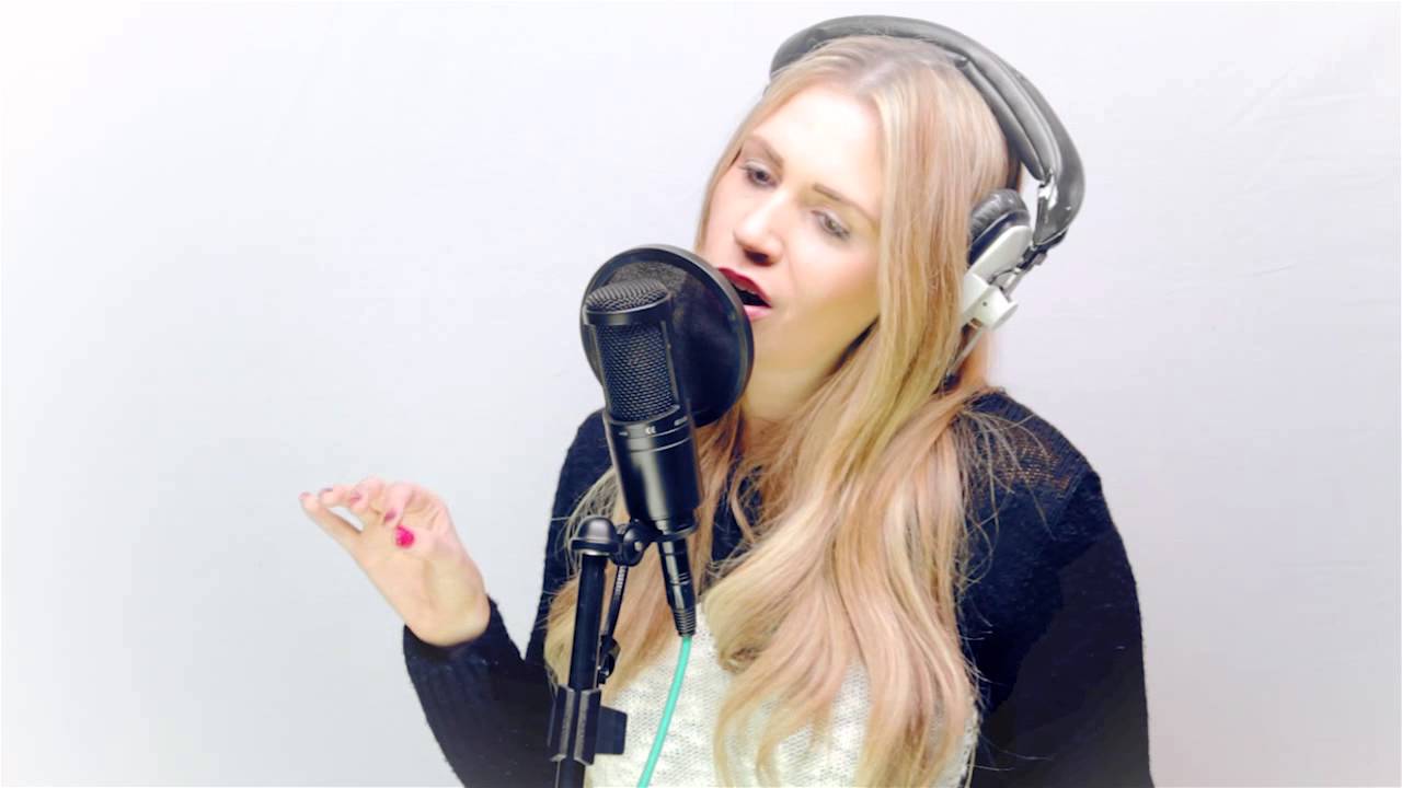 Suit and Tie (Justin Timberlake Cover) Acoustic, Hayley Scanlon - YouTube