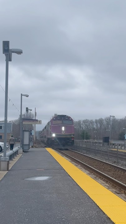 1068 leads outbound MBTA Into Ashland with hornshow 3-31-25 - YouTube