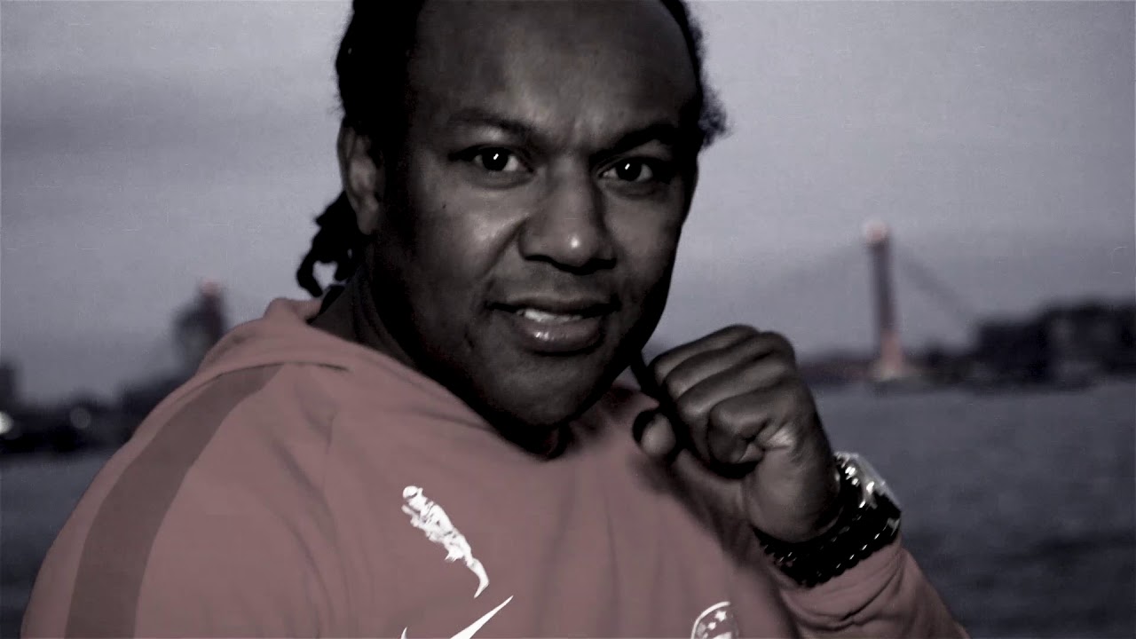 Omarm Rotterdam!: aanvoerdersband voor Ineke Kalkman, Noel Soares en ...