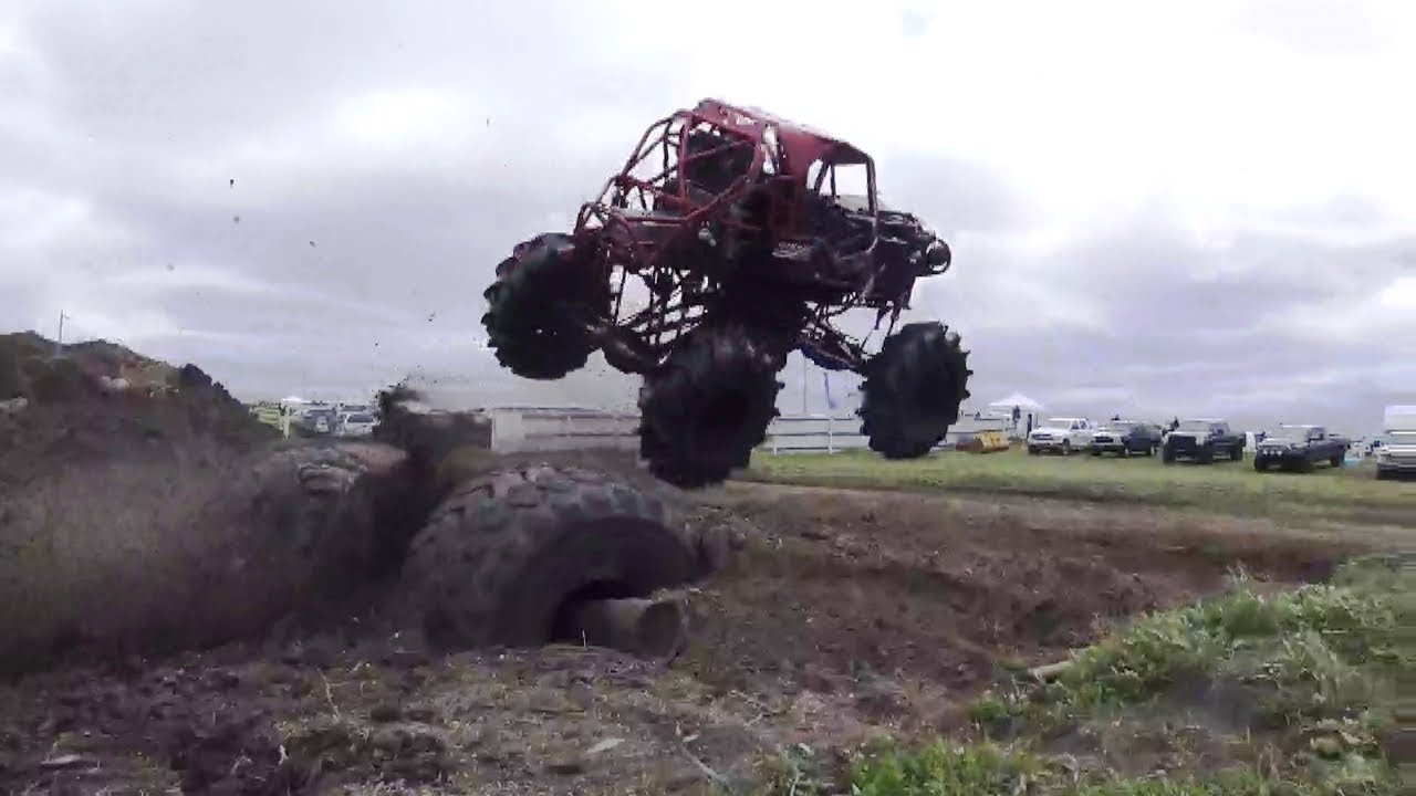Big Red Buggy Takes The Win At Offroad Rivals - YouTube