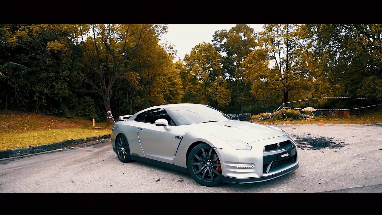 Onyx Grey Nissan GT-R R35 X ARMYTRIX Turbo-back Valvetronic Exhaust ...