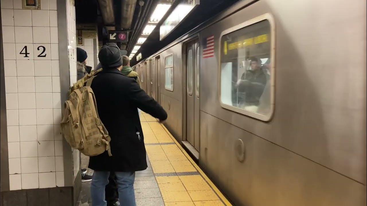 MTA New York City Transit | R62/A 6 Train And R142 4 Train Action At Grand Central 42nd Street ...