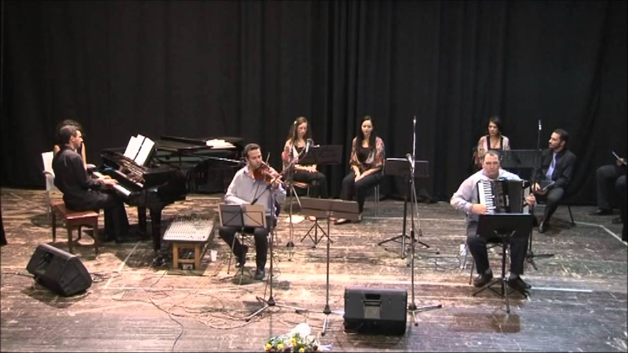 ΜΙΑ ΠΟΛΗ ΜΑΓΙΚΗ ΟΡΧΗΣΤΡΙΚΟ (ΜΑΝΟΣ ΧΑΤΖΙΔΑΚΗΣ) - YouTube