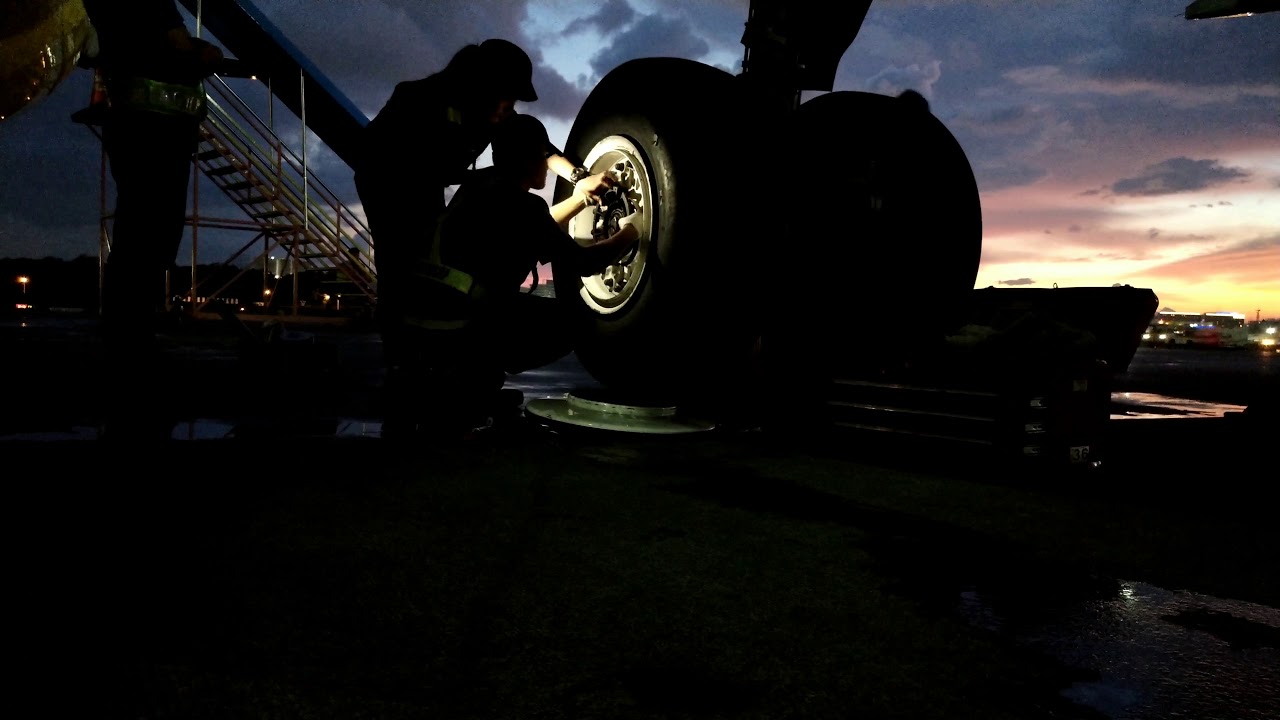 A320 main wheel tire replacement/sunset(journey to become a worldclass ...