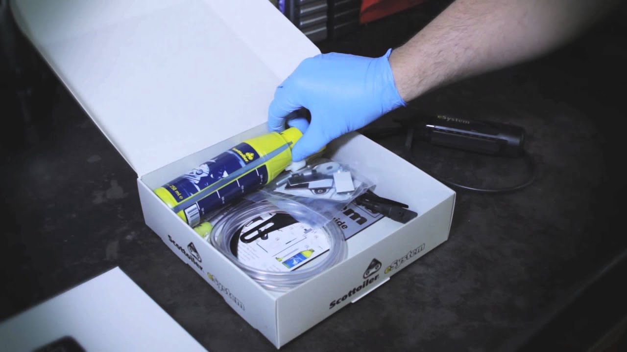 Scottoiler eSystem Motorcycle Chain Oiler - Unboxing (English) - YouTube