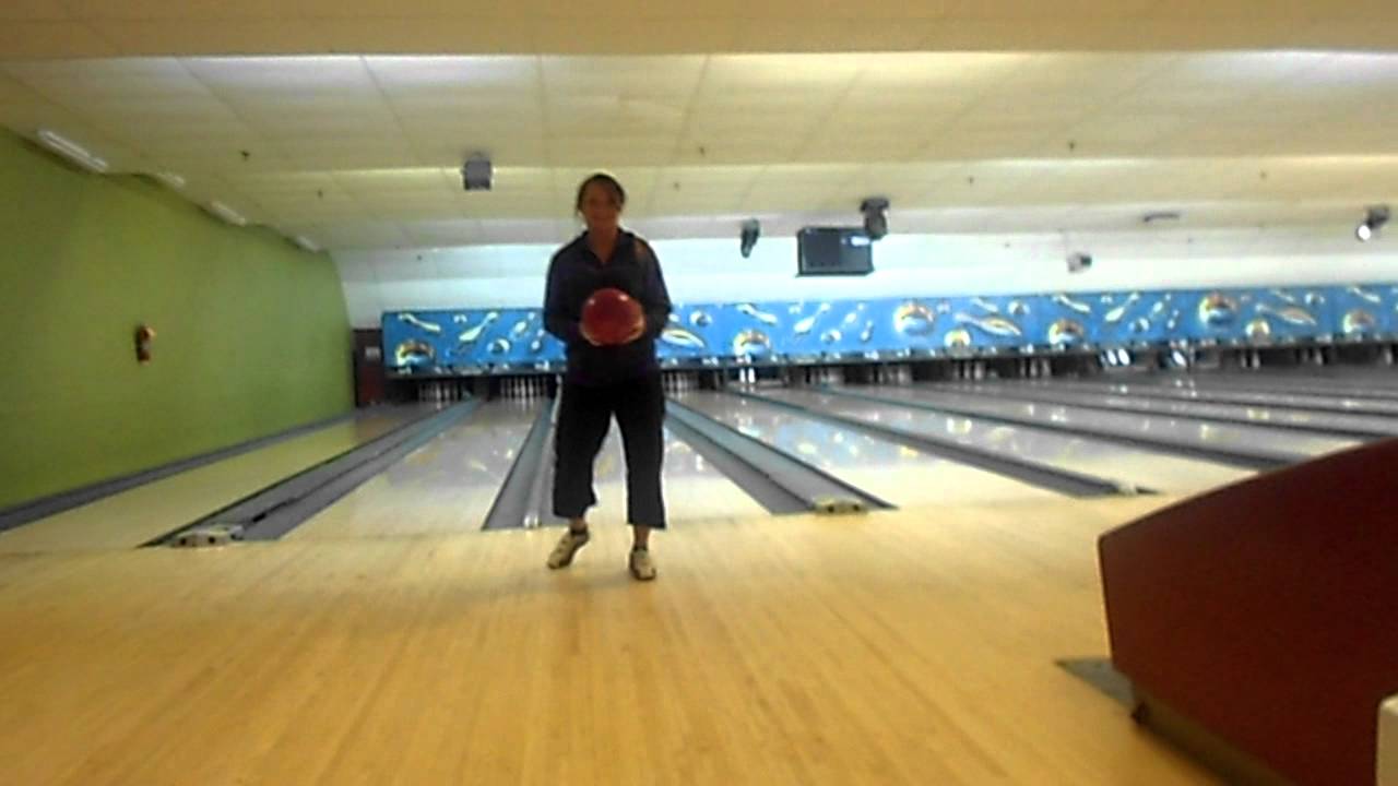 Tasha bowling..even worse - YouTube